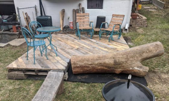 21 Pallet Deck Ideas, Designs and Plans [With Pictures]