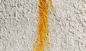 How to Remove Rust Stains From Concrete: 11 Easy Ways